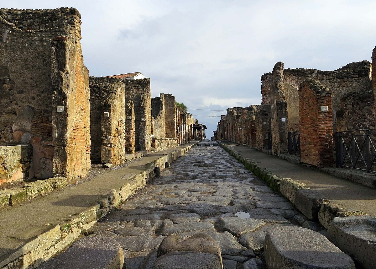 Entdecken Sie die beeindruckenden Ruinen von Pompeji